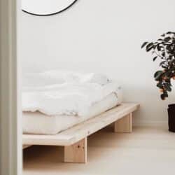 Japan Sengeramme Fra Karup Design i Massiv Fyrretræ | Japandi