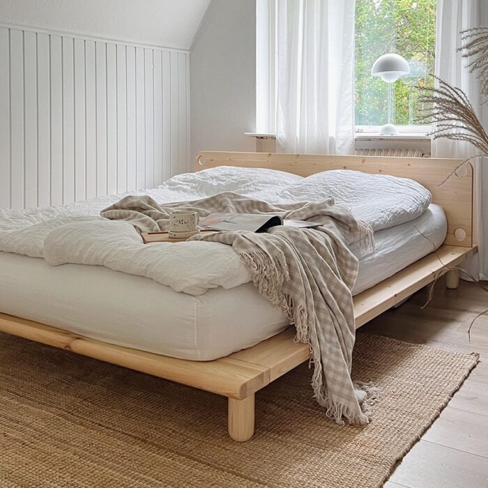 Peek Sengeramme Fra Karup Design i Fyrretræ | 100% Japandi ♻